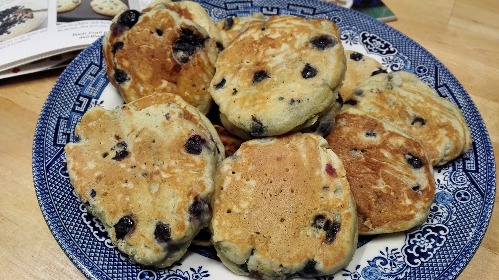 Pat's Kitchen Journal: Blueberry Pikelets