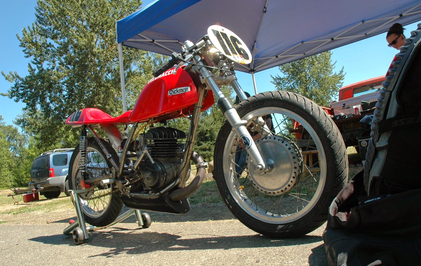 POPPA WHEELIE: Rickman Montesa Road Racer