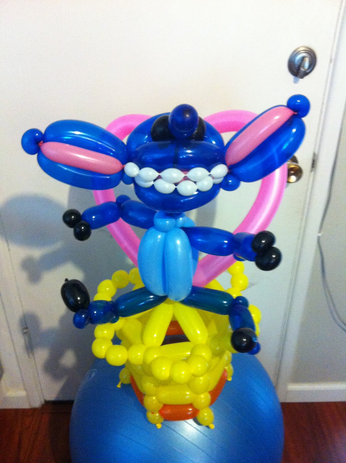 Balloon Twisting With Lien: Stitch... from Lilo & Stitch