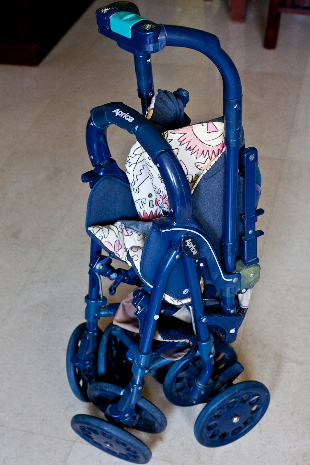 MadAboutDigit Room Clearout: Aprica Lightweight Stroller