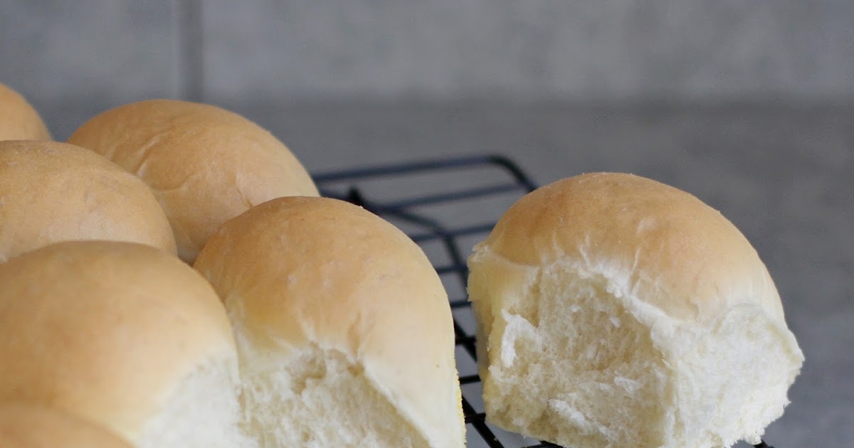 Cookistry: Buttery Semolina Rolls - A Quicker Recipe