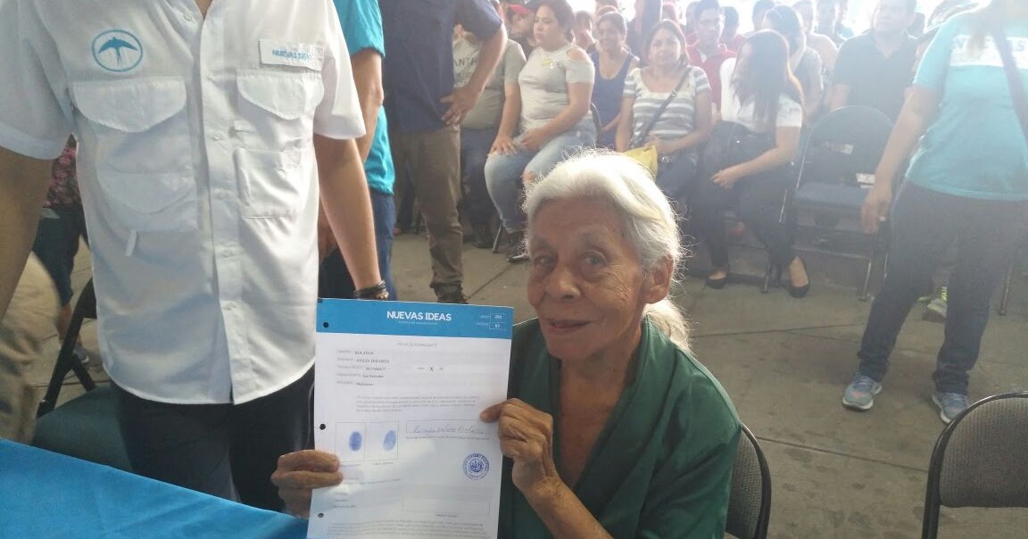 ¡Doña Josefa dice Sí a las Nuevas Ideas! - Salvadoreños en el Mundo