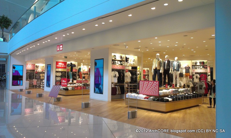 ArchCore: Window Displays at Mega Bangna | Gap Mango Uniqlo