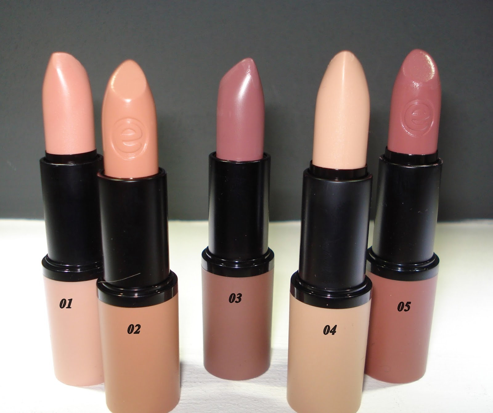 MakeUpForFun: Sombras y labiales NUDE de ESSENCE