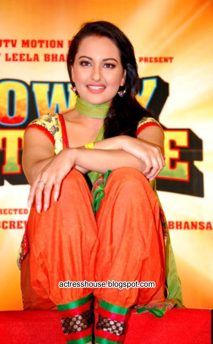 Sonakshi Sinha Rowdy Rathore First Look Launch stills | Actress hot stills
