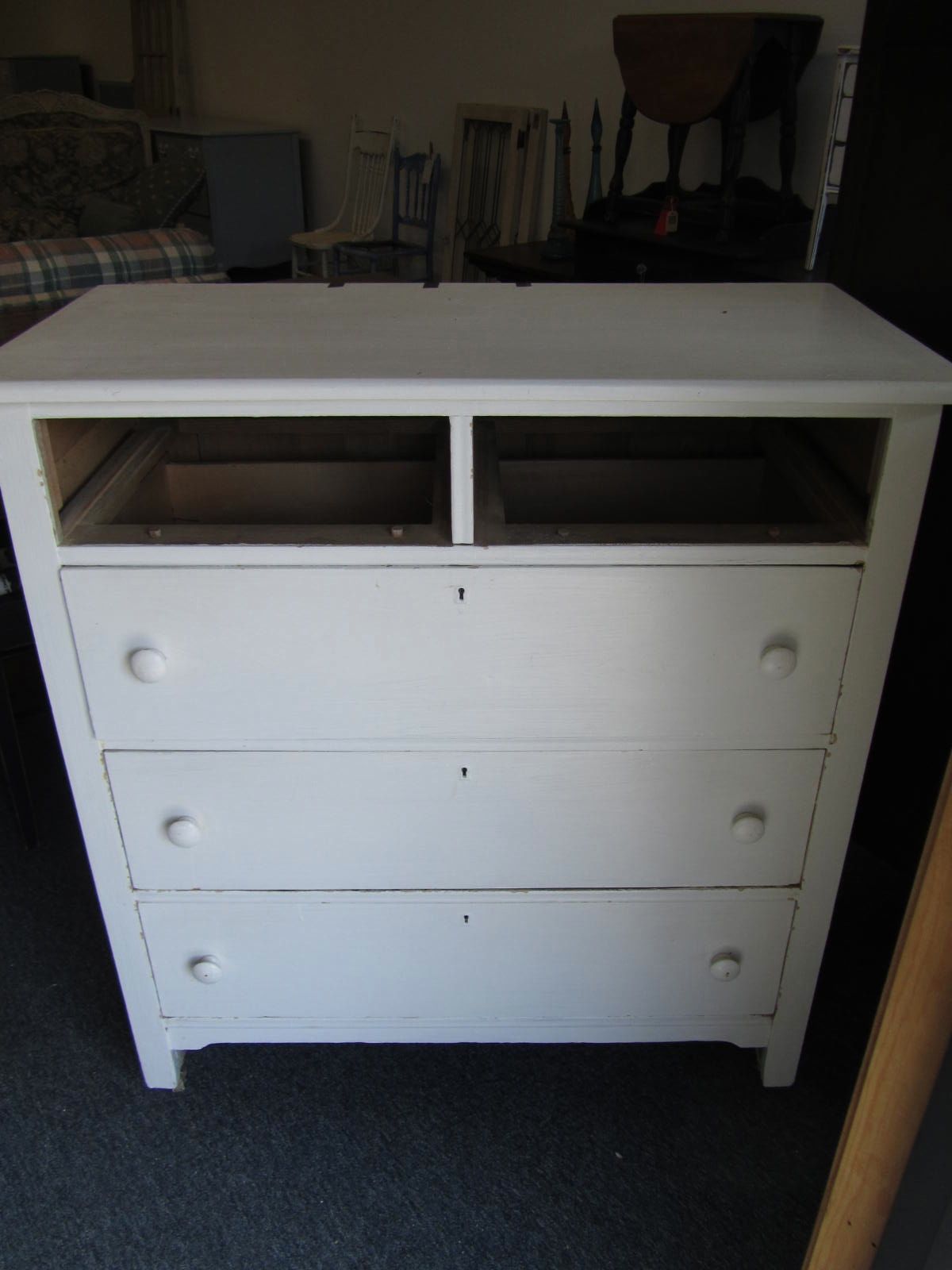 Rustique... The Rehab Boutique: How to give a chest of drawers a beachy ...