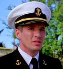 La Lumière Blanche: An Officer and a Gentleman.