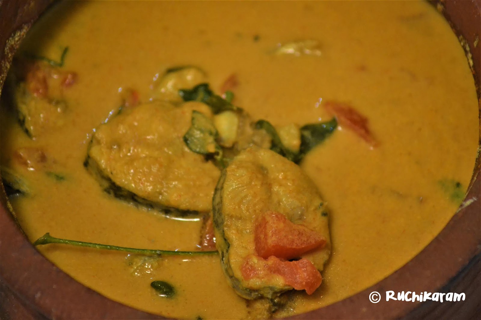 Ruchikaram: Thenga Aracha Neymeen Curry | Kerala Special Ayakkoora ...