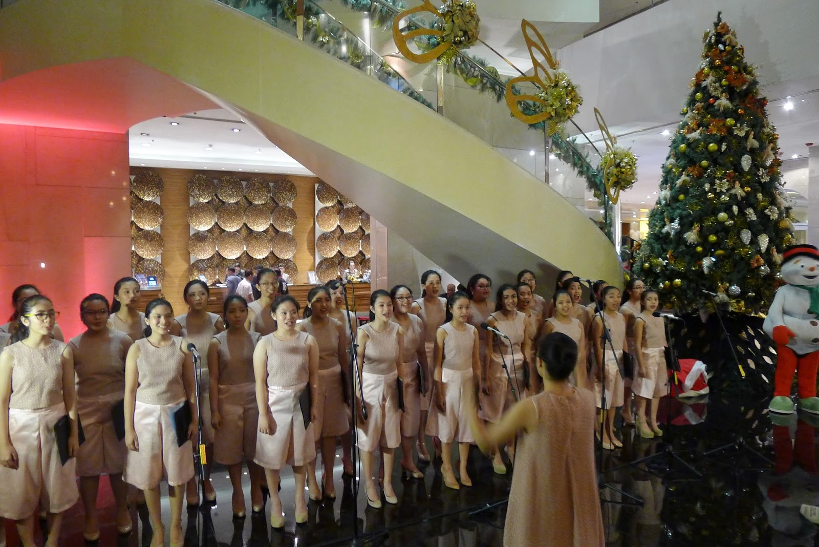 Marriott Manila's Annual Christmas Tree Lighting Ceremony 2016 | Tina Villa