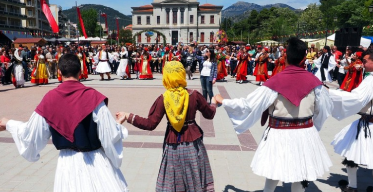 Κορυφώνεται ο εορτασμός του Πάσχα σε όλη την επικράτεια (video ...