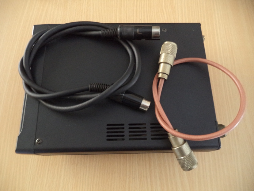 MEDAN RADIO: Icom AT-180 (terjual)