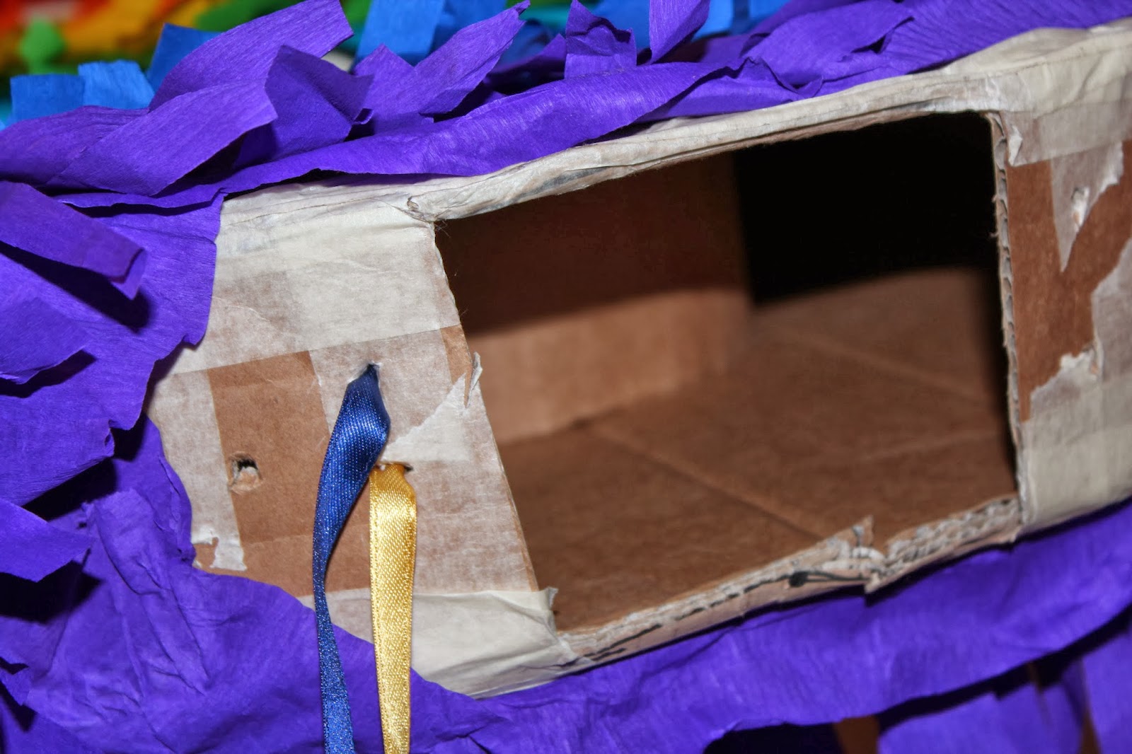 Le leccornie di Danita: Pignatta arcobaleno: come costruirla