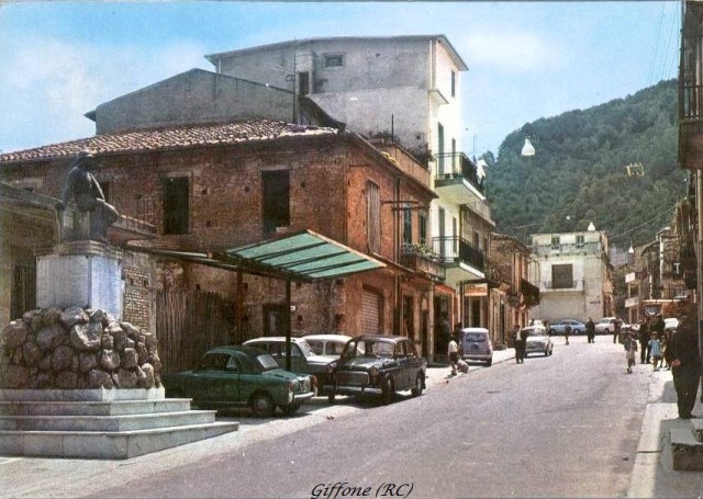 Reggio era...: Reggio era...la Provincia nel 1971