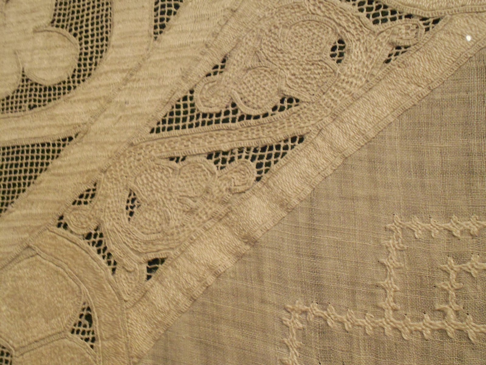 I should be doing housework...: Athens Day 5 - Benaki Museum textiles ...