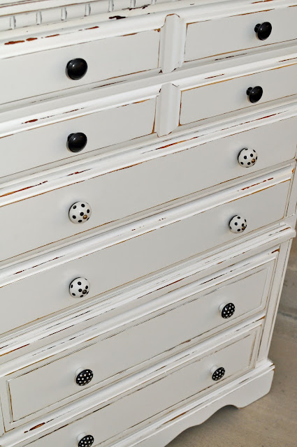 {Cleverly Crafty}: {Darling} WhITe ChEst of DrAwERs
