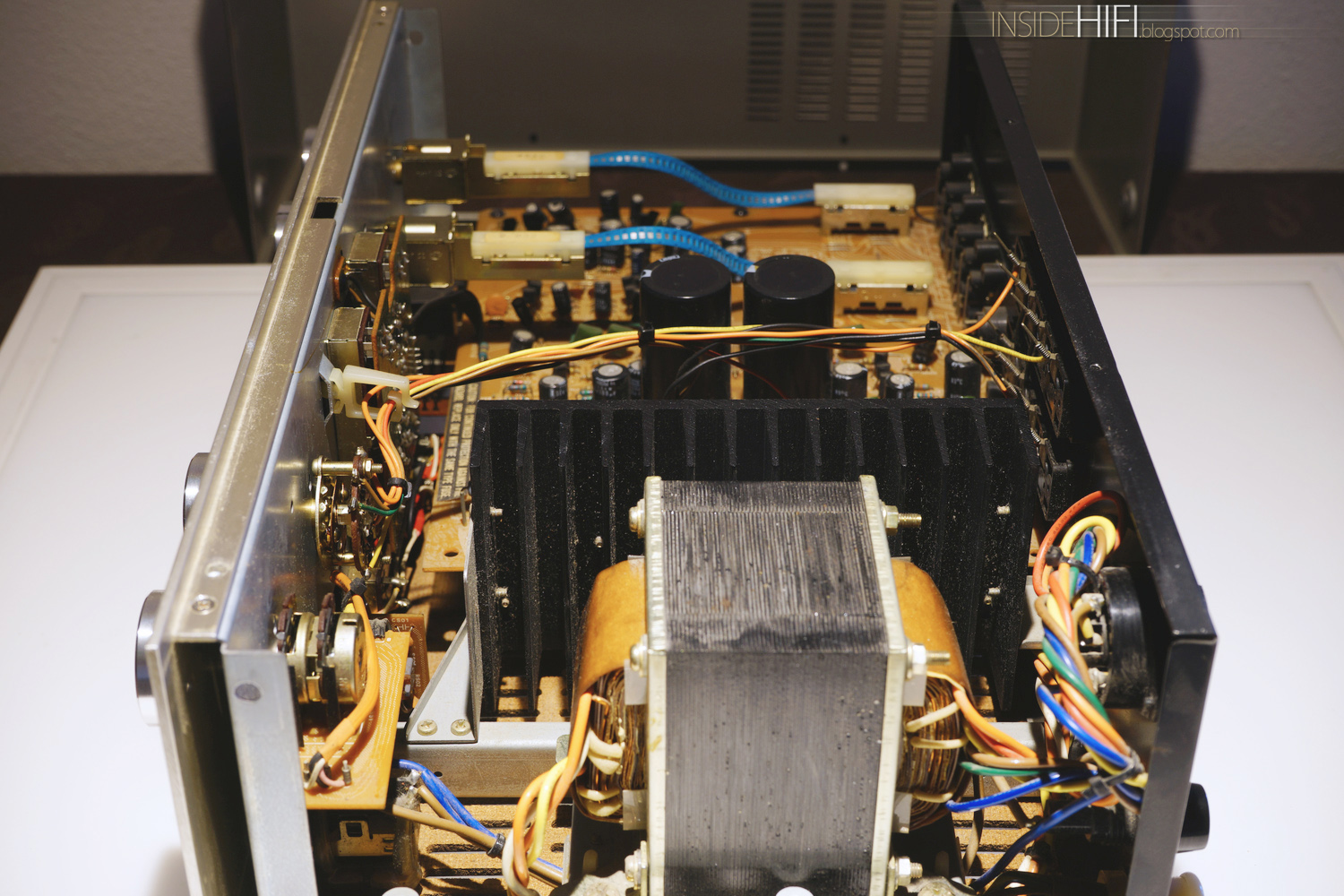 Inside Hi-Fi: Marantz 1072