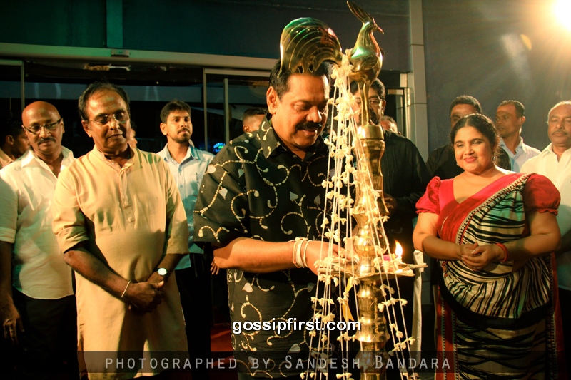 Gossip First Gallery: Siri Parakum movie Special Screening for ...