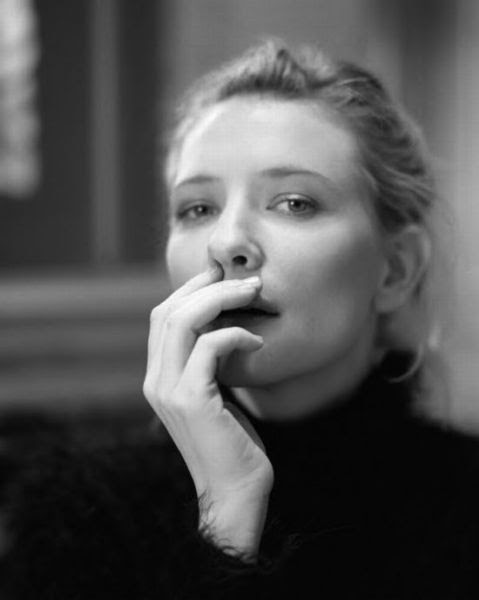 Famous World: Famous Ppl