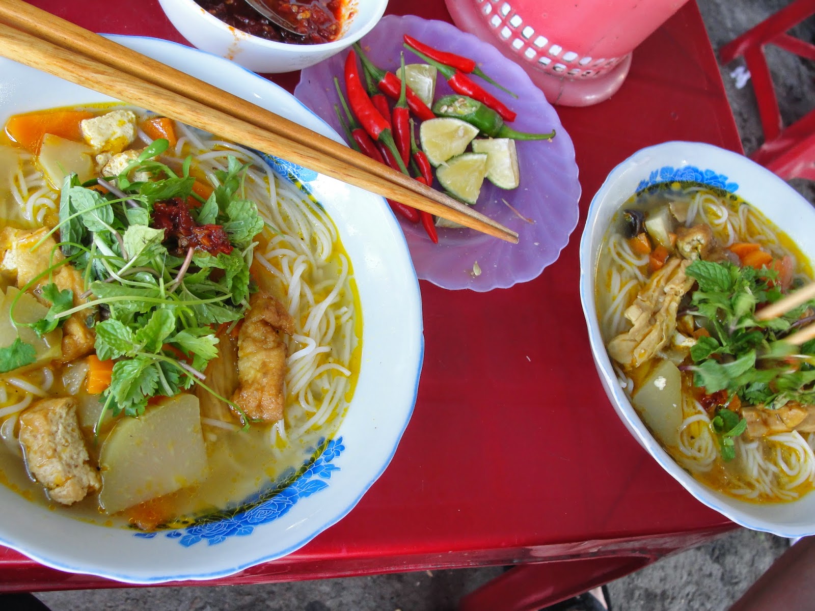 Slowly Global: Hội An - bikes, bartering and delicious bahn can.