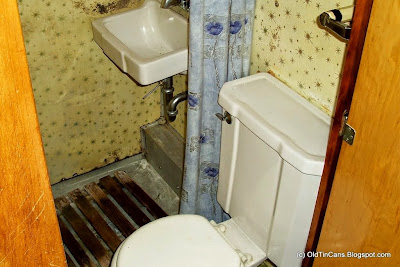 Vintage Travel Trailers: 1950's Pathfinder Travel Trailer