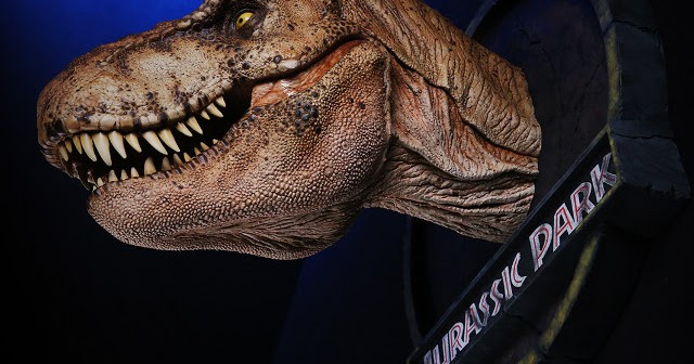 You Can Now Pre-Order A 1:5 Scaled Official Jurassic Park T-Rex Bust