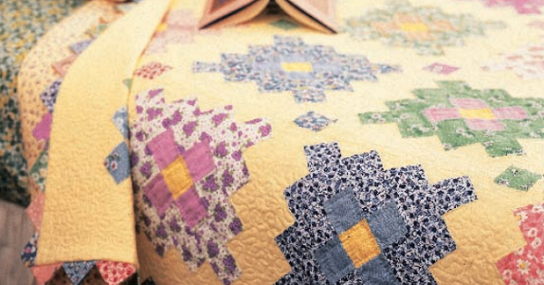 Quilt Patchwork Garden Flowers -Free PDF Pattern