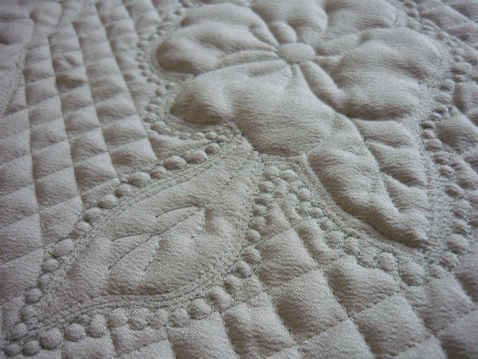 stitchingfarmgirl: Trapunto!!