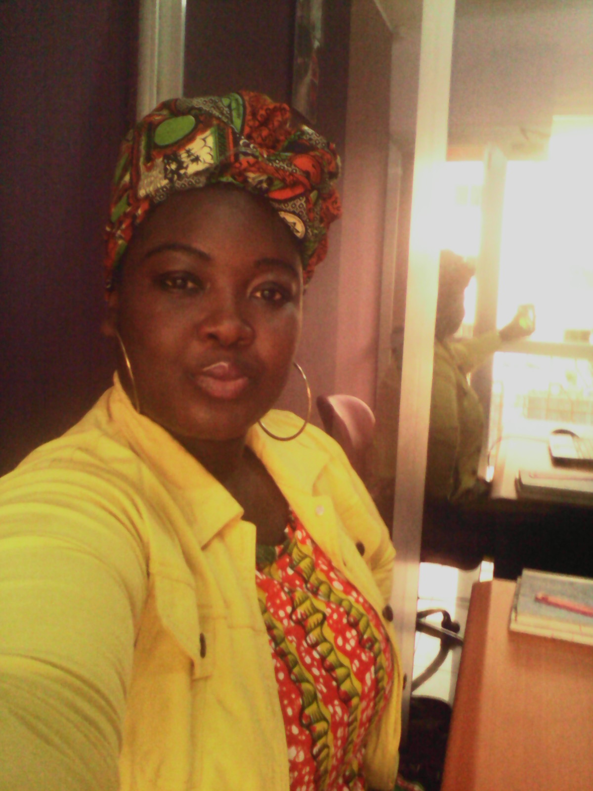 Online With Mampee : MAMPEE'S FAVOURITE ITEM :THE SCARF