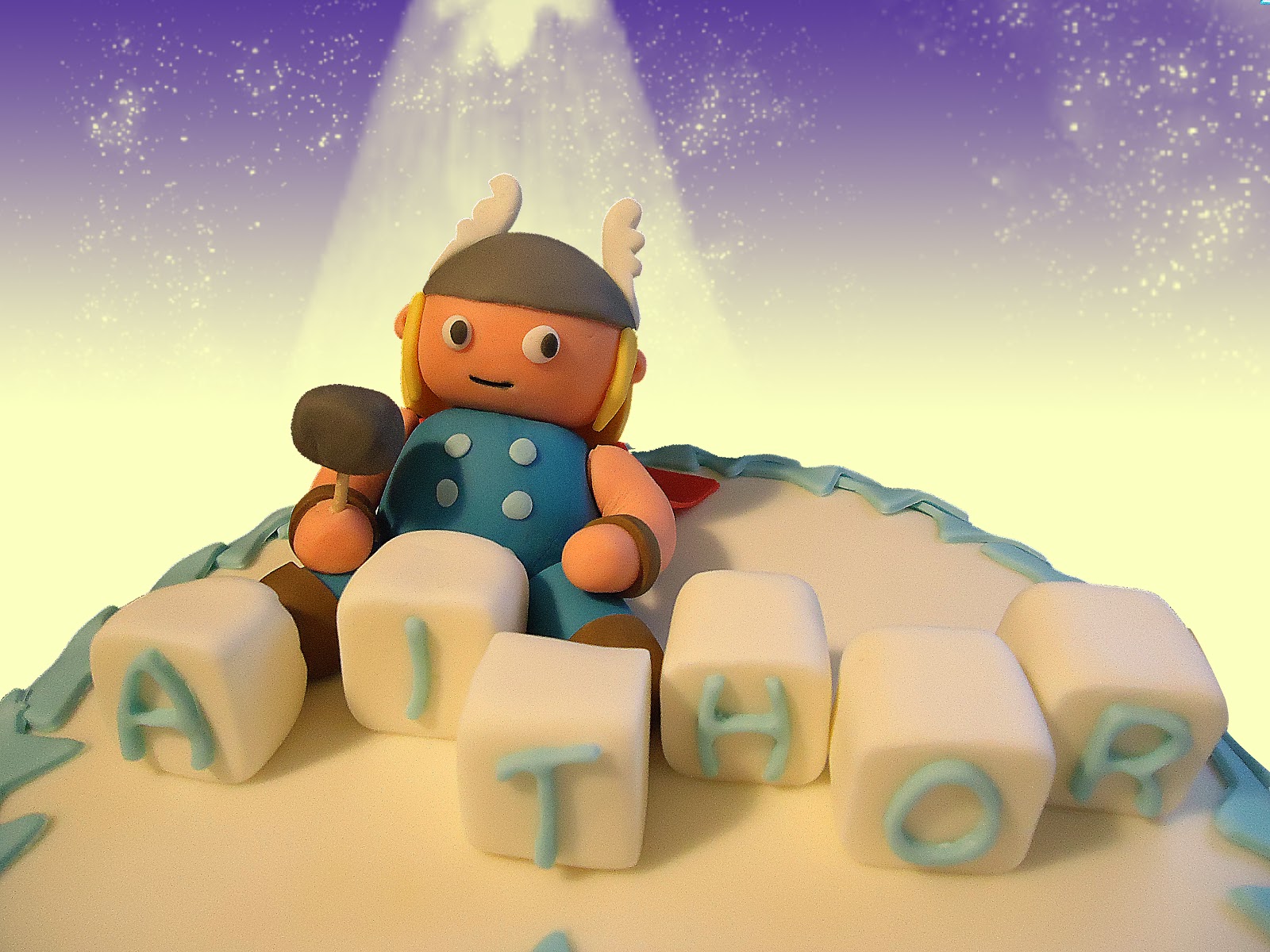 Cakes and Pops: Modelando a Thor y la tarta final