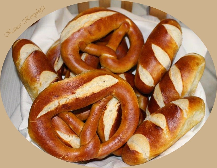 Katica konyhája: Egyszerü bajor perec, rúd vagy copf