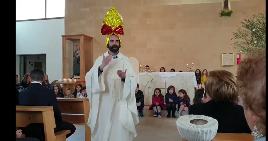 MiL - Messainlatino.it: Don Nando si traveste da uovo di Pasqua per l ...