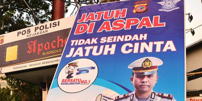 15 Meme Spanduk Lucu Bikin Ketawa - Emplek blog