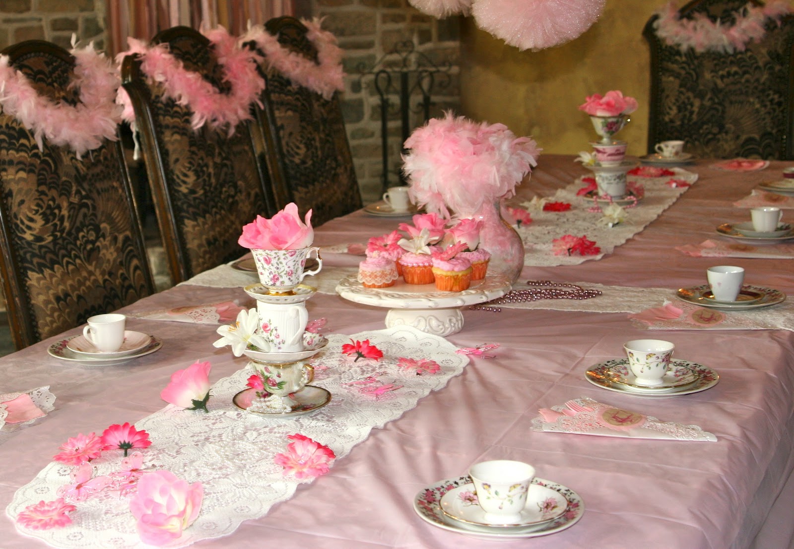 Pretti Mini!: The Vintage Tea Party