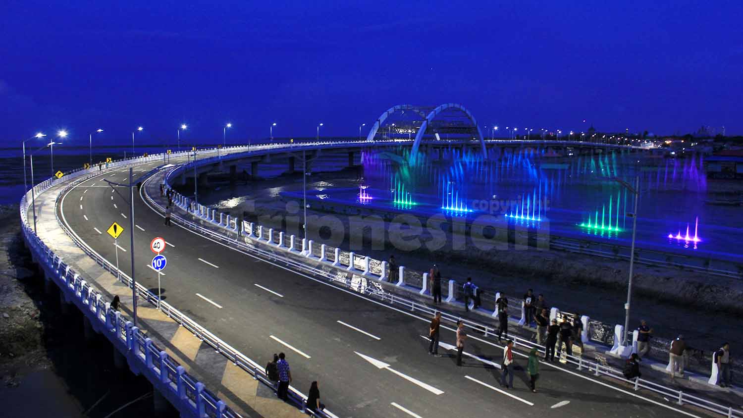 TRIPNESIAN: Jembatan Suroboyo, destinasi wisata baru di Surabaya