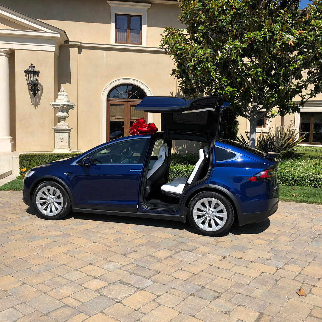 Tyler Perry Makes Actress Tiffany Haddish Cry after a wonderful Suprise ...