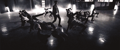 Exo Growl Background