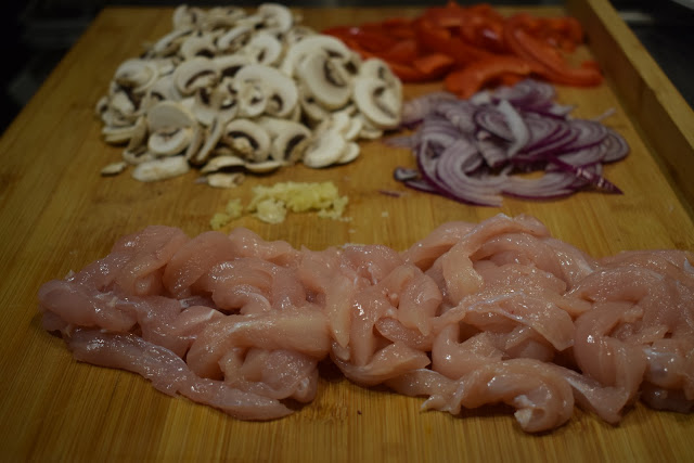 Homemade chicken gyros and rice - Zelfgemaakte kipgyros met rijst*