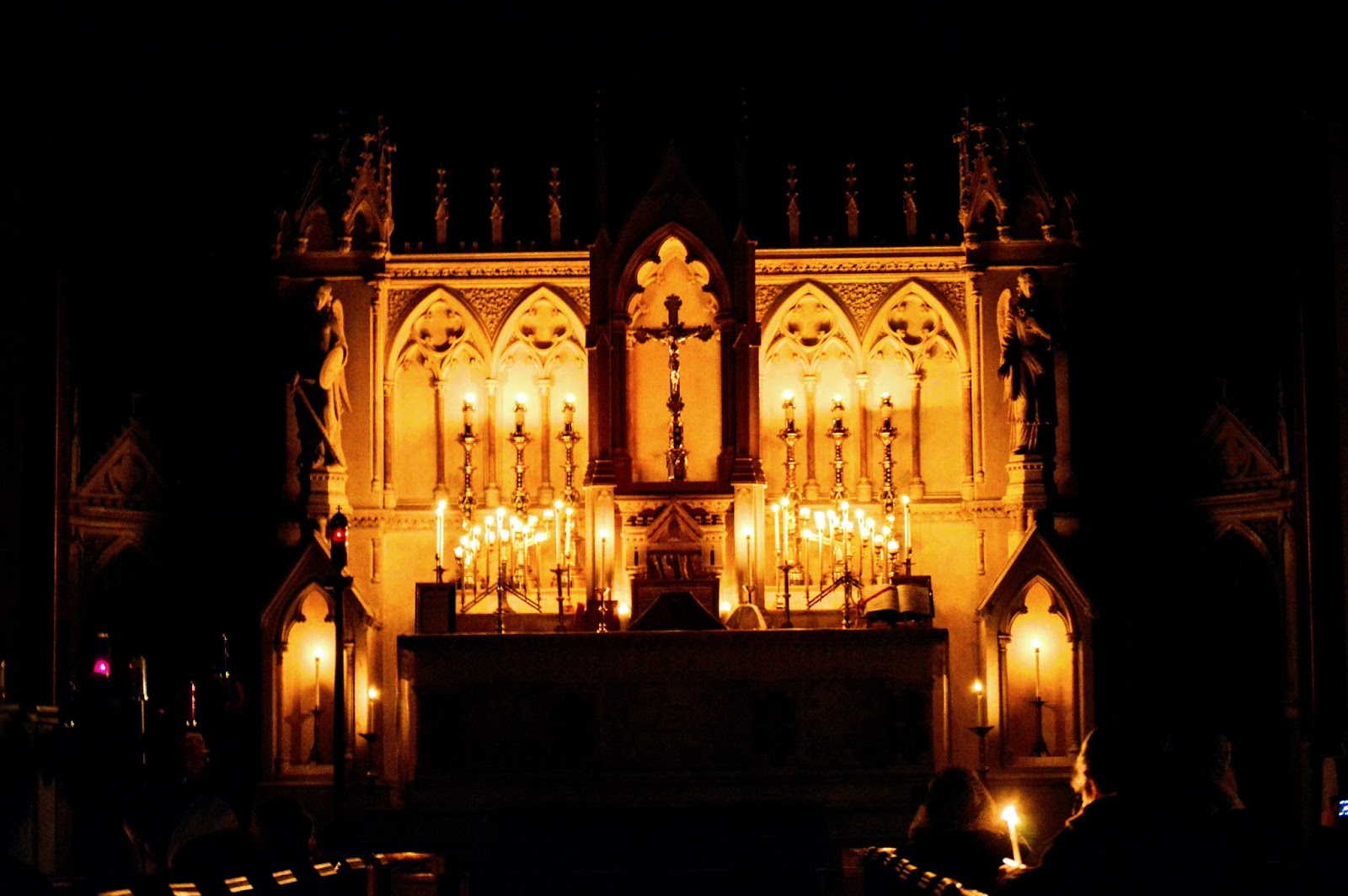 Traditional † Catholicism: Rorate Masses at Holy Innocents (NYC ...