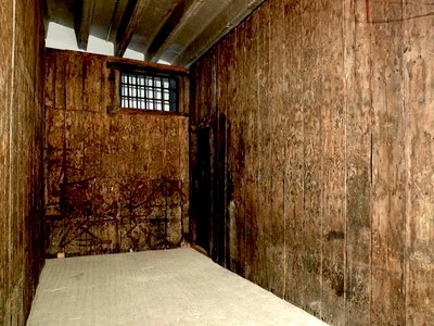 Reframing the Victorians: Crime, Punishment and Prisons in the ...