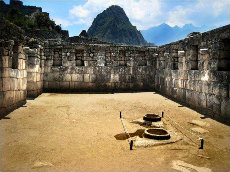 Peruvian Art 2014: Las Acllas incaicas