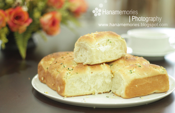 HaNa's FamiLy: Garlic Finger Bread