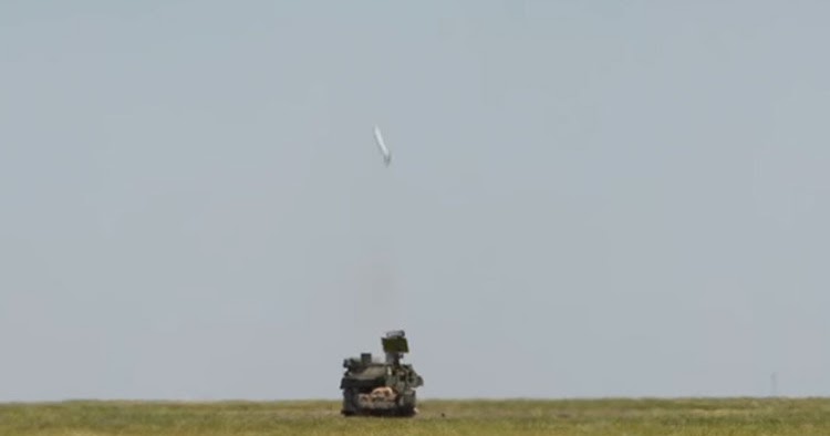 Defensa y Armas: Rusia ensaya el sistema antiaéreo Tor-M2, capaz de ...