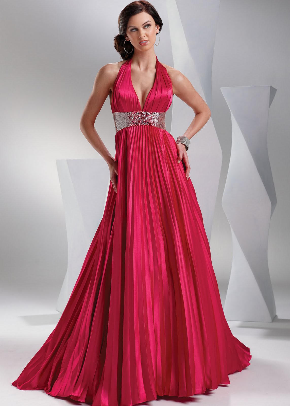Latest Fashionable Dresses: Stylish Varieties in Evening Gowns