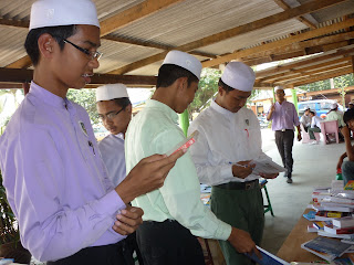 MaKtABaH Al-hASyiMiAh: Suasana di Pesta Buku anjuran MAH bersama Kedai ...