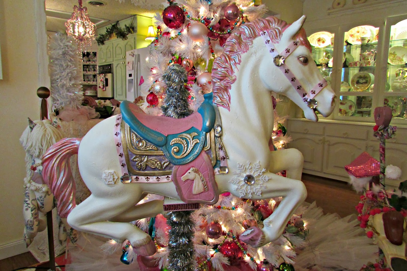 How To Make A Carousel Christmas Tree at Eula Seay blog
