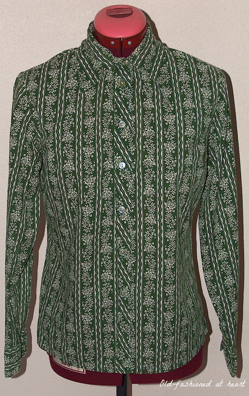 Old-fashioned at Heart: Alter a blouse to 1940s style