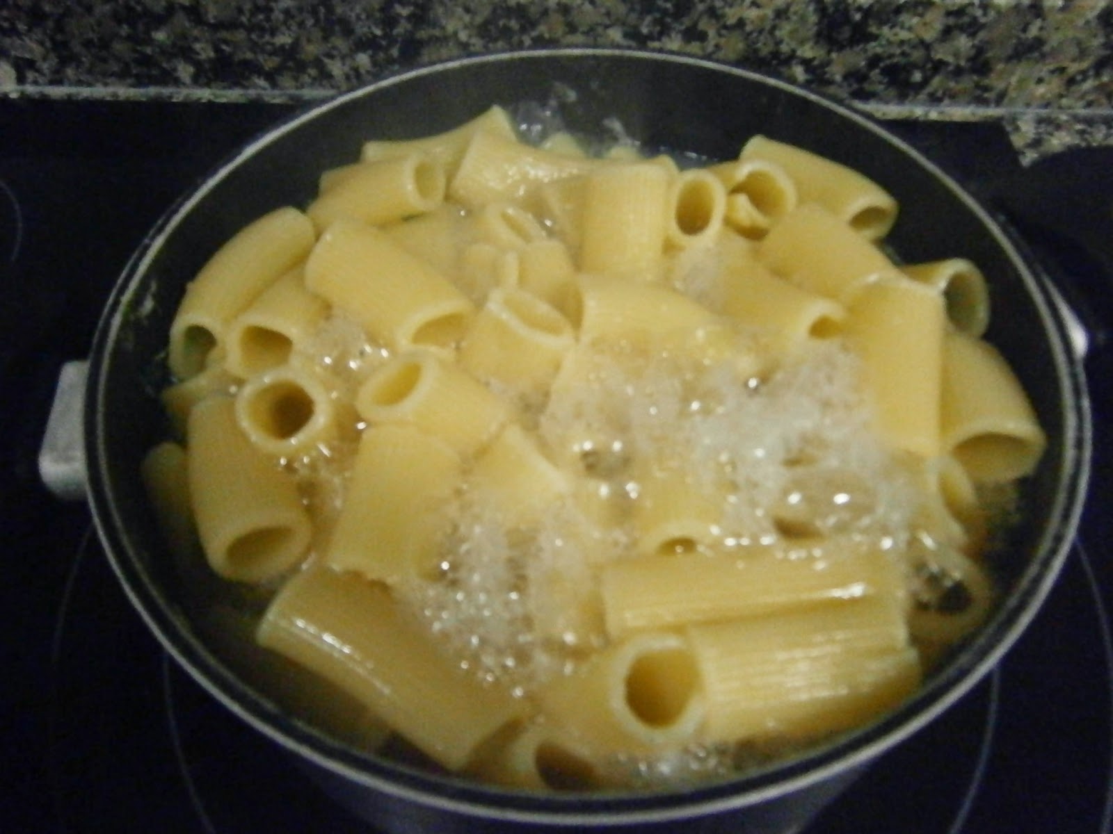 OSUKAA IS COOKING: RIGATONI CON DELICIAS DE LANGOSTA / RIGATONI WITH ...