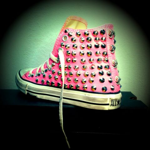 I love shopping - Studded converse mania
