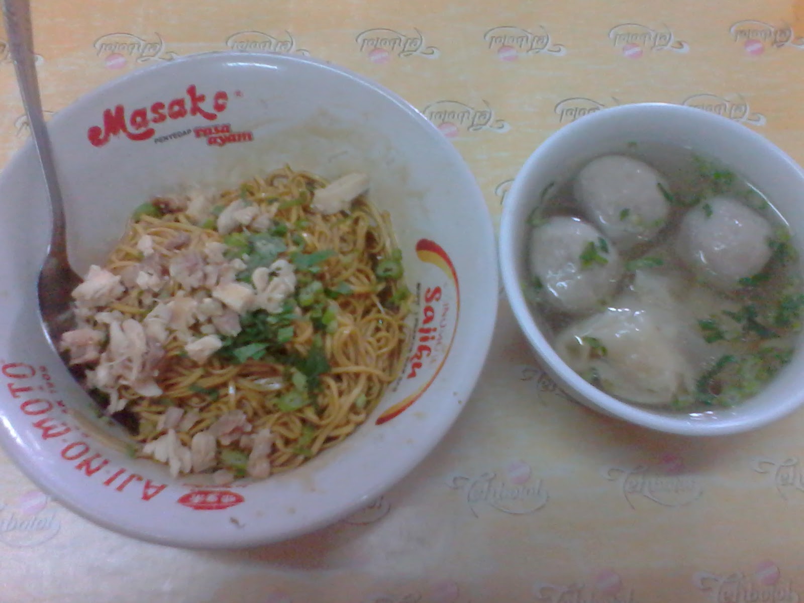 Mie Yamin Manis Bakso Pangsit - Yummy!