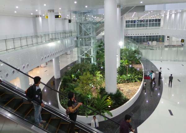 Bandara Sepinggan - Balikpapan Kalimantan Timur - THE COLOUR OF INDONESIA